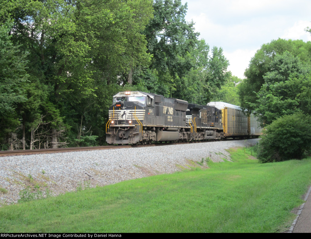 NS 2641 SD70M on the point of NS 391